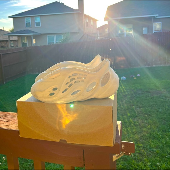 Yeezy | Shoes | Men Size 9 Yeezy Foam Rnnr With Original Box | Poshmark